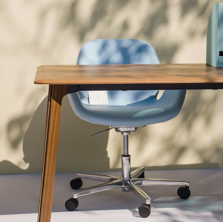 Home Office Essentials: How to Create a Functional WFH Space